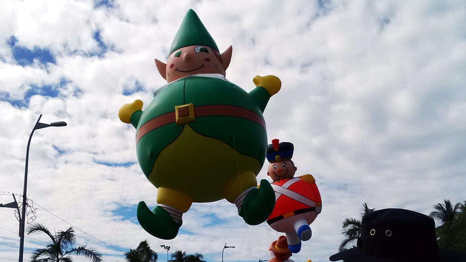 Elf Parade Balloon - Fabulous Inflatables, Holiday Parade