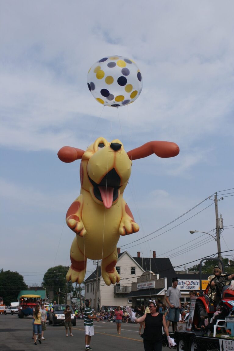 Happy Puppy Parade Balloon - Fabulous Inflatables, Helium Parade
