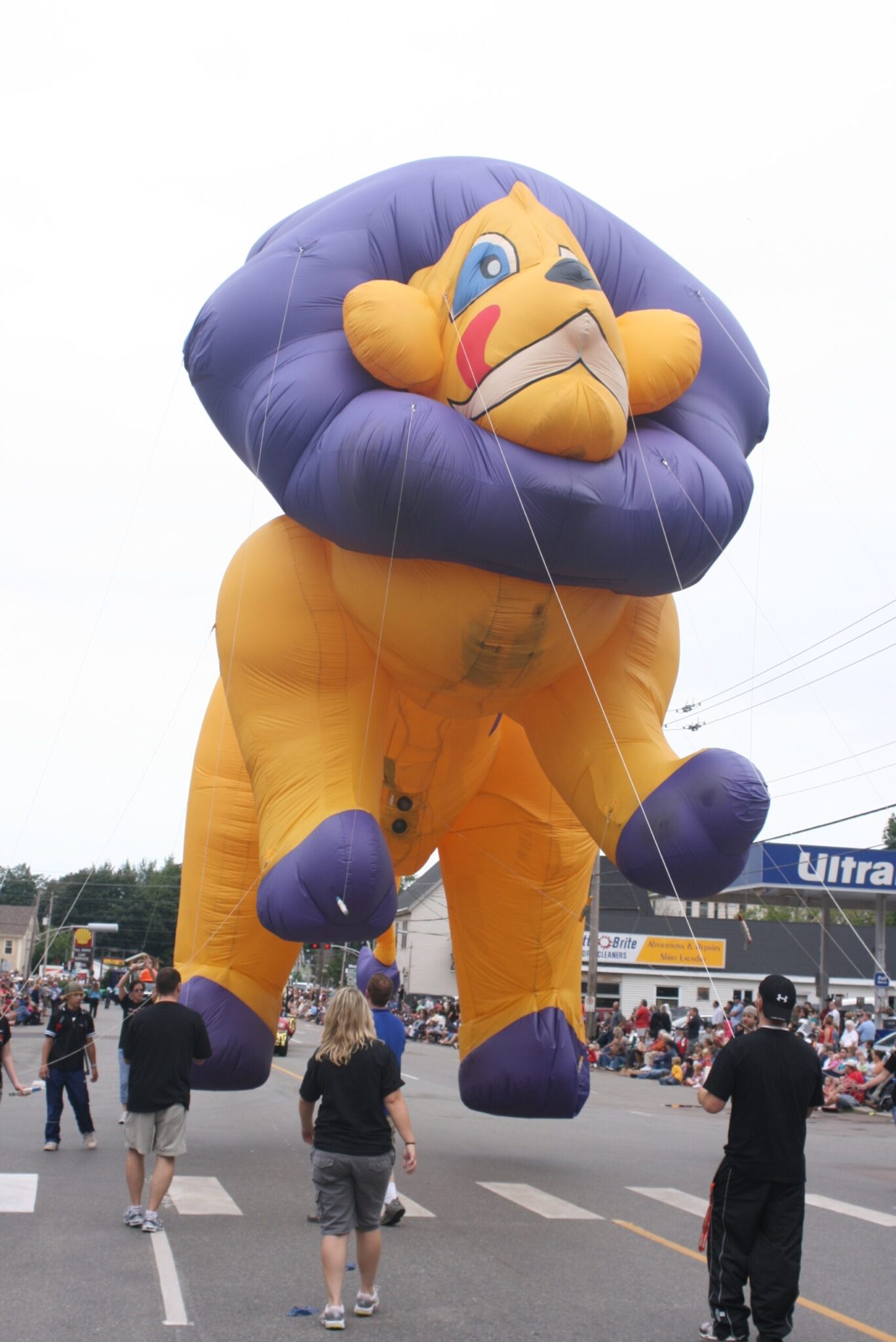 Leo Lion Parade Balloon, 35' - Fabulous Inflatables, Helium Circus Animals