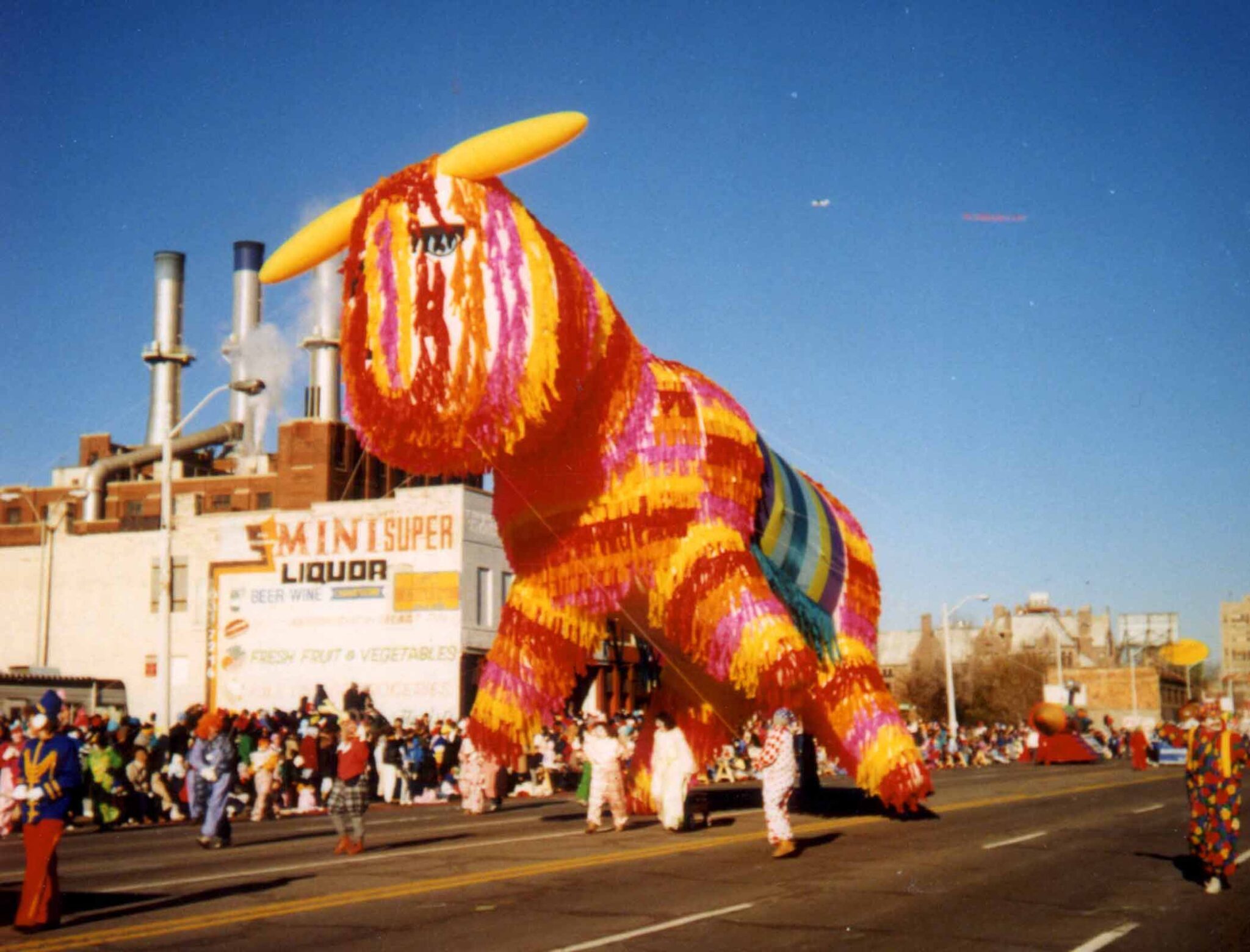 Pinata Parade Balloon - Fabulous Inflatables, Mexican Parade, Fiesta