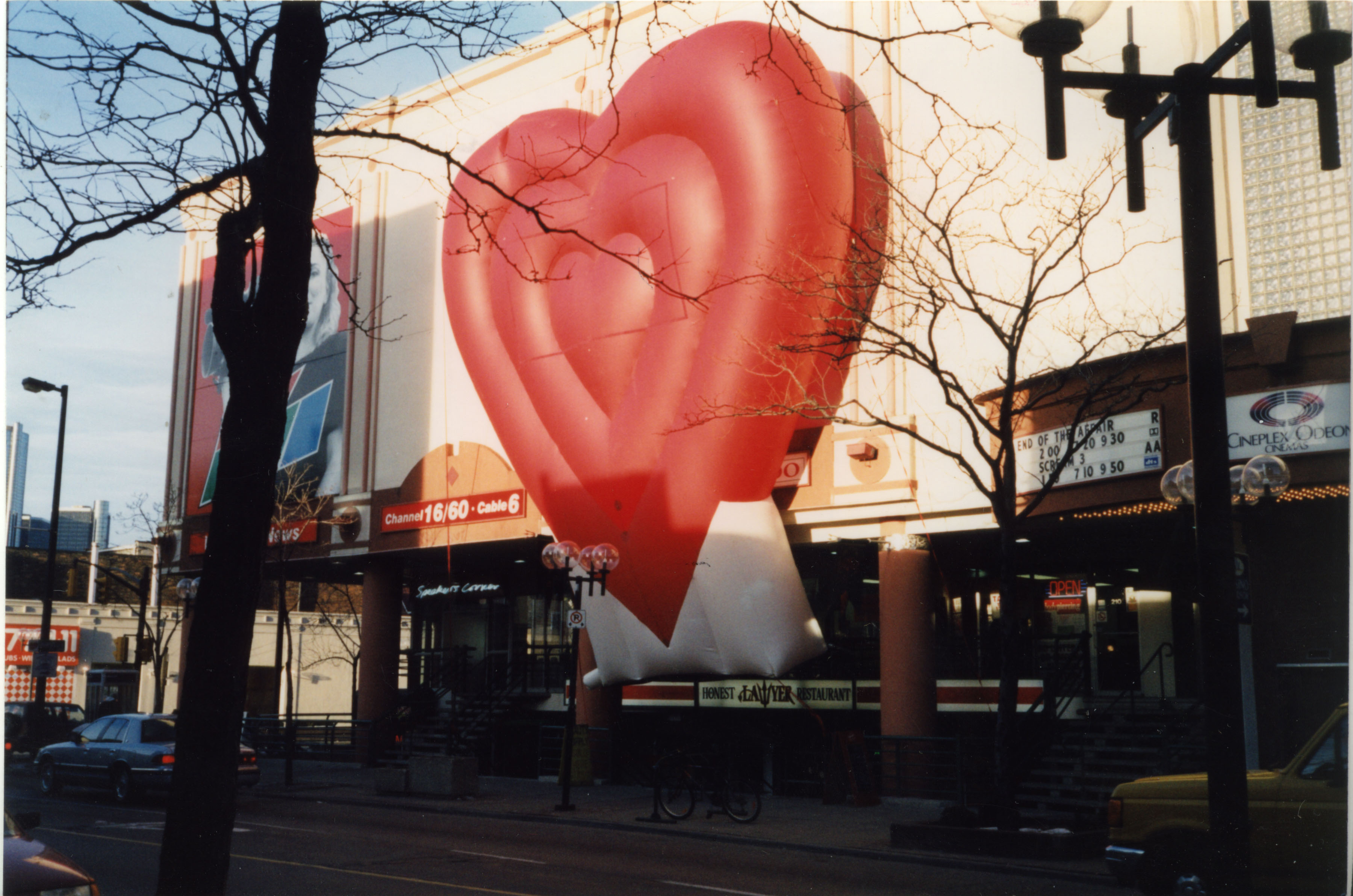 Heart, 40' - Fabulous Inflatables