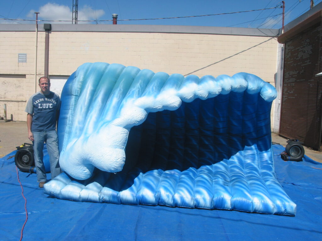 Wave Parade Balloon, 12'